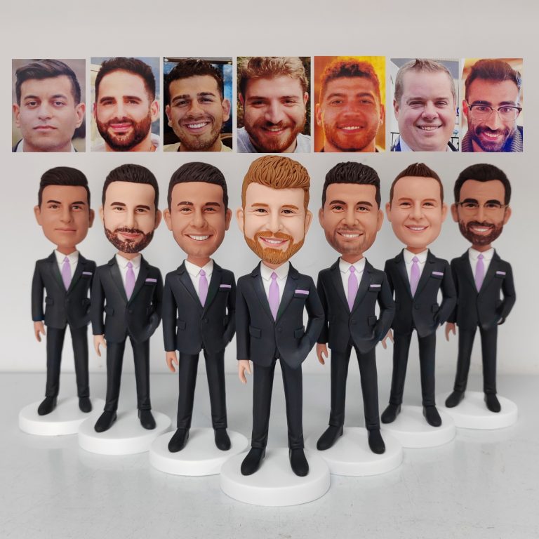 Custom bobbleheads bulk for groom bride and groomsmen - Bbobbler